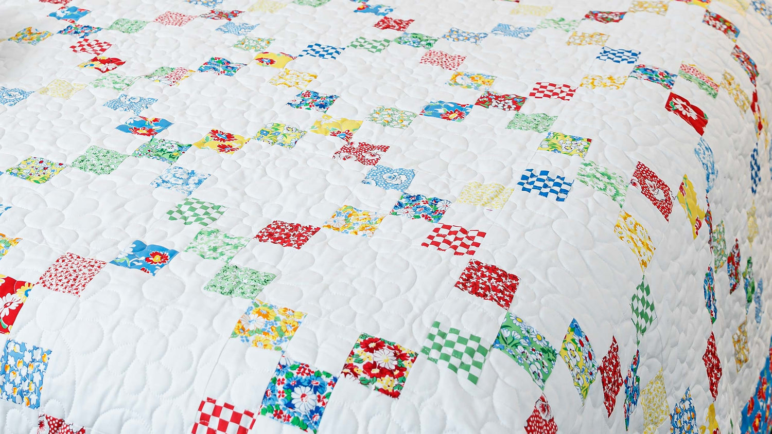 Irish Chain Quilt Tutorial: Jenny Doan's Classic Nine-Patch Chain
