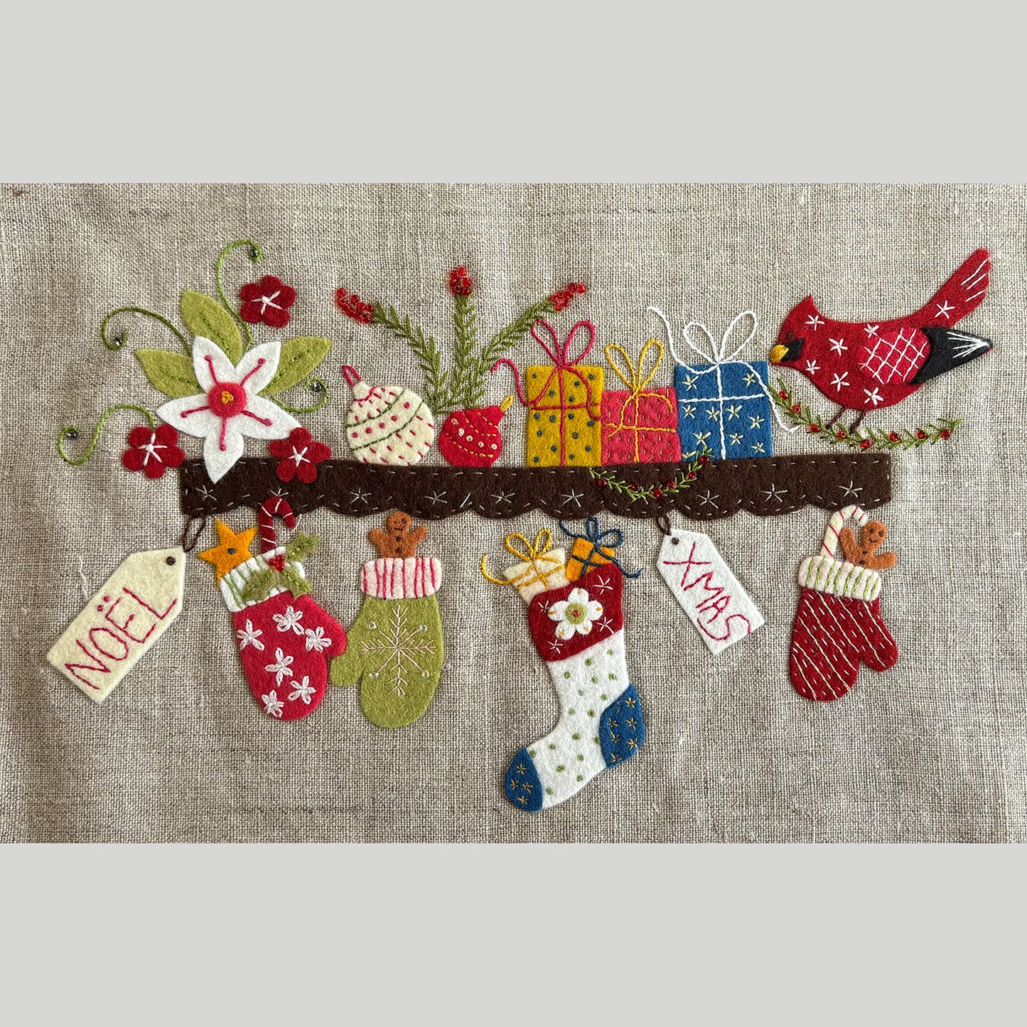 It's Christmas! Wool Felt Embroidery Appliqué Kit