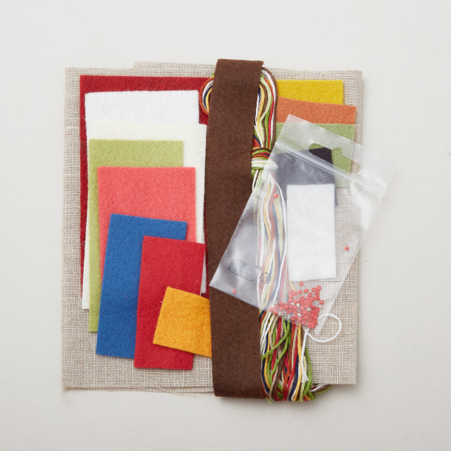 It's Christmas! Wool Felt Embroidery Appliqué Kit