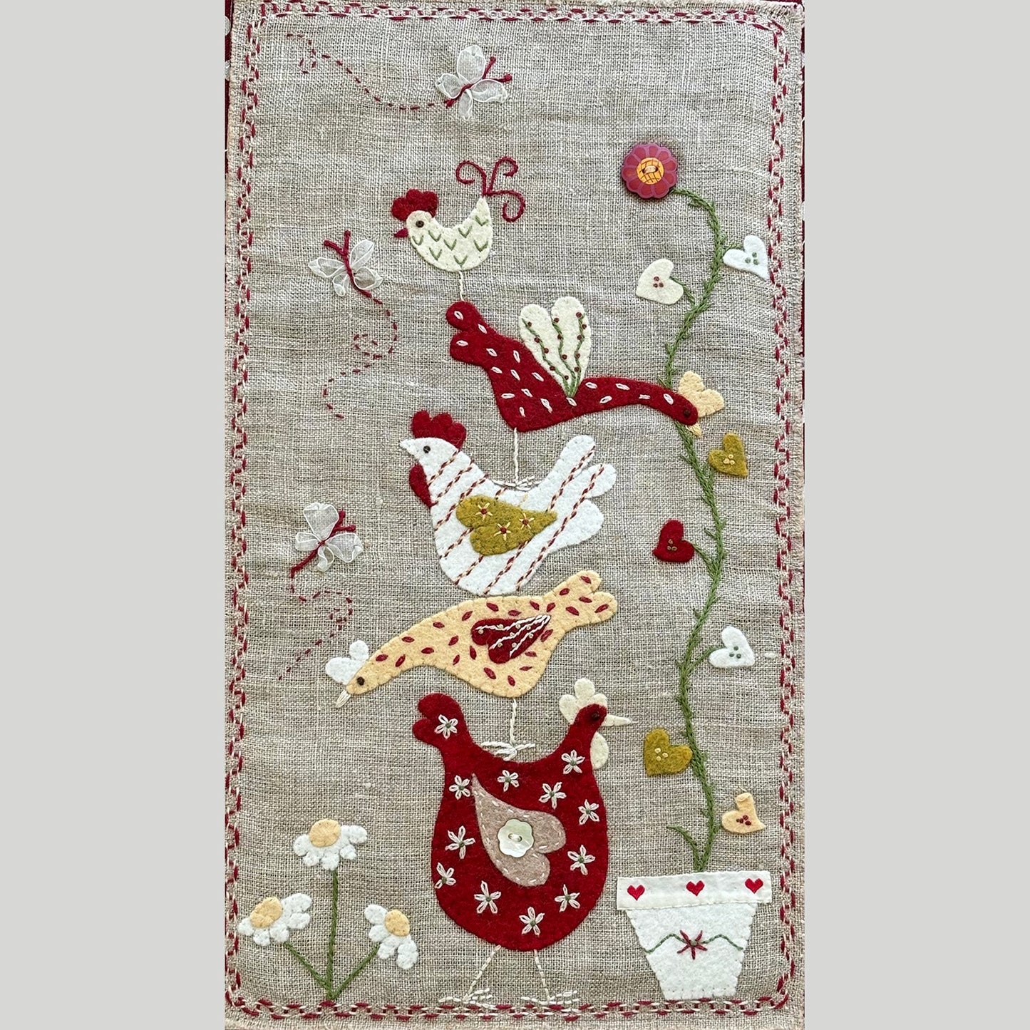 Chicken Pyramid Wool Felt Embroidery Appliqué Kit