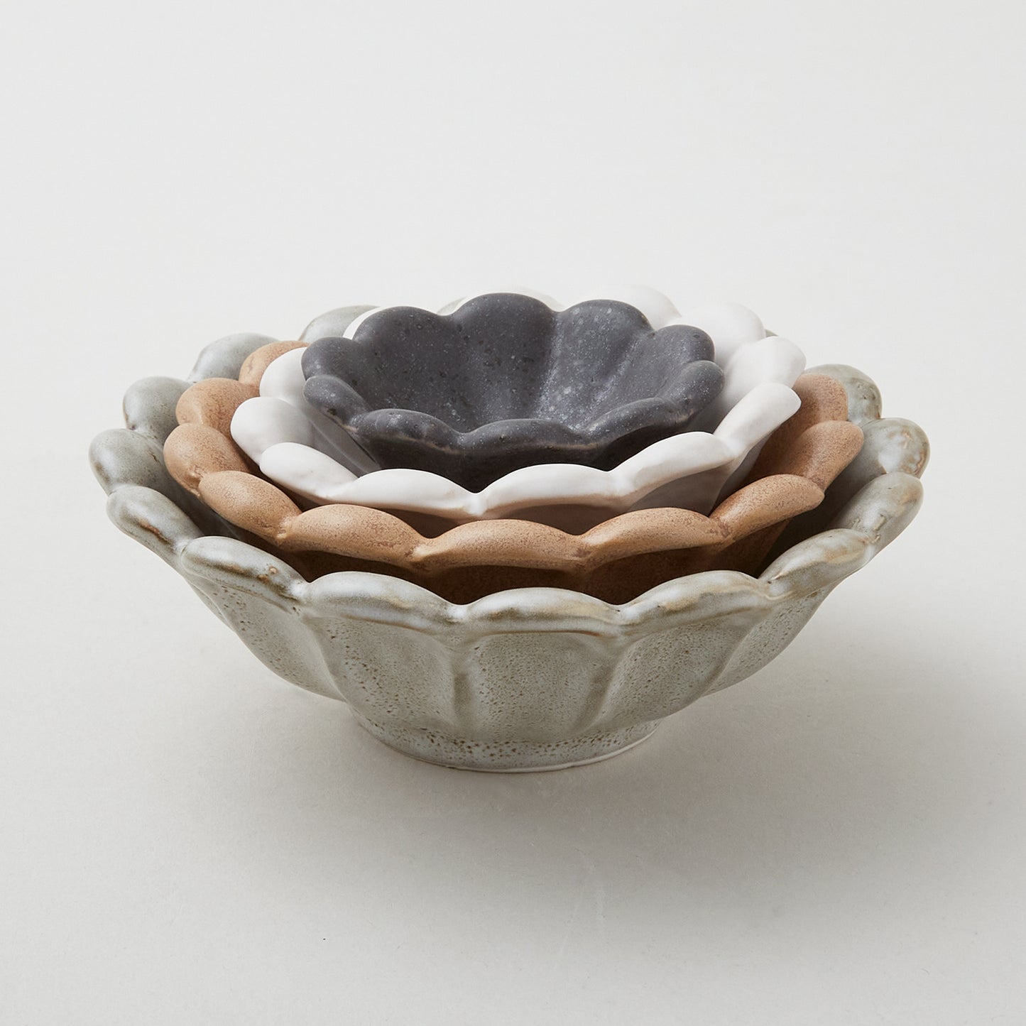 Stoneware Flower Bowls Set
