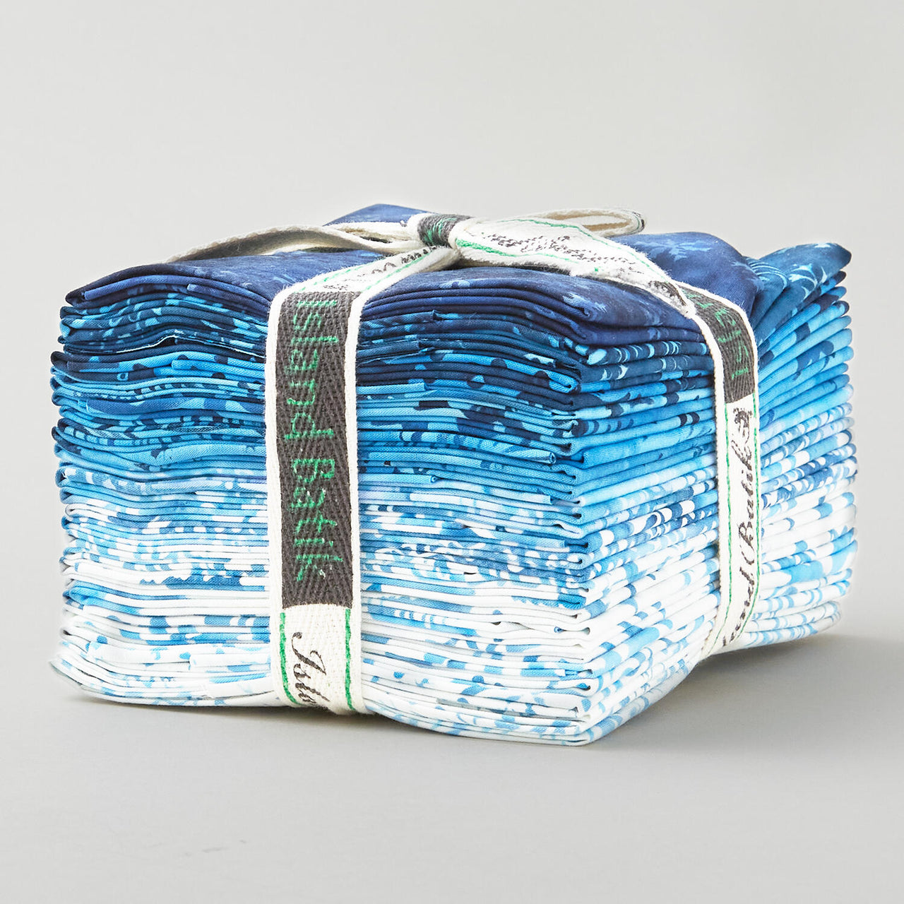 Snowfall Batiks Fat Quarter Bundle