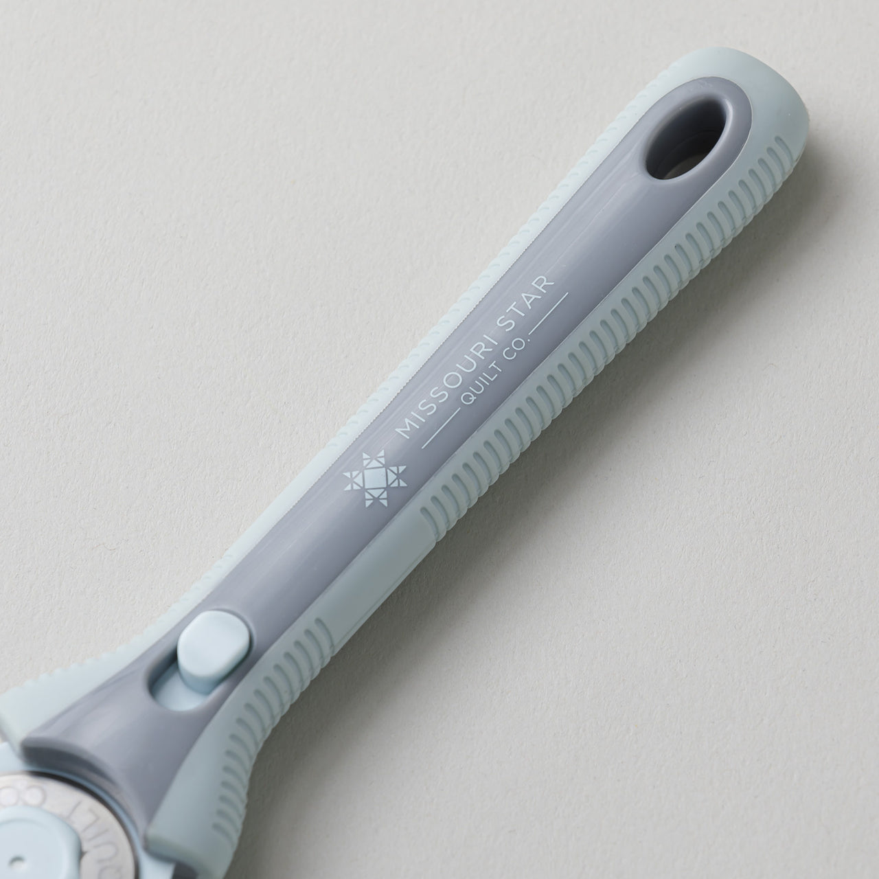 Missouri Star 28mm Rotary Cutter - Klara