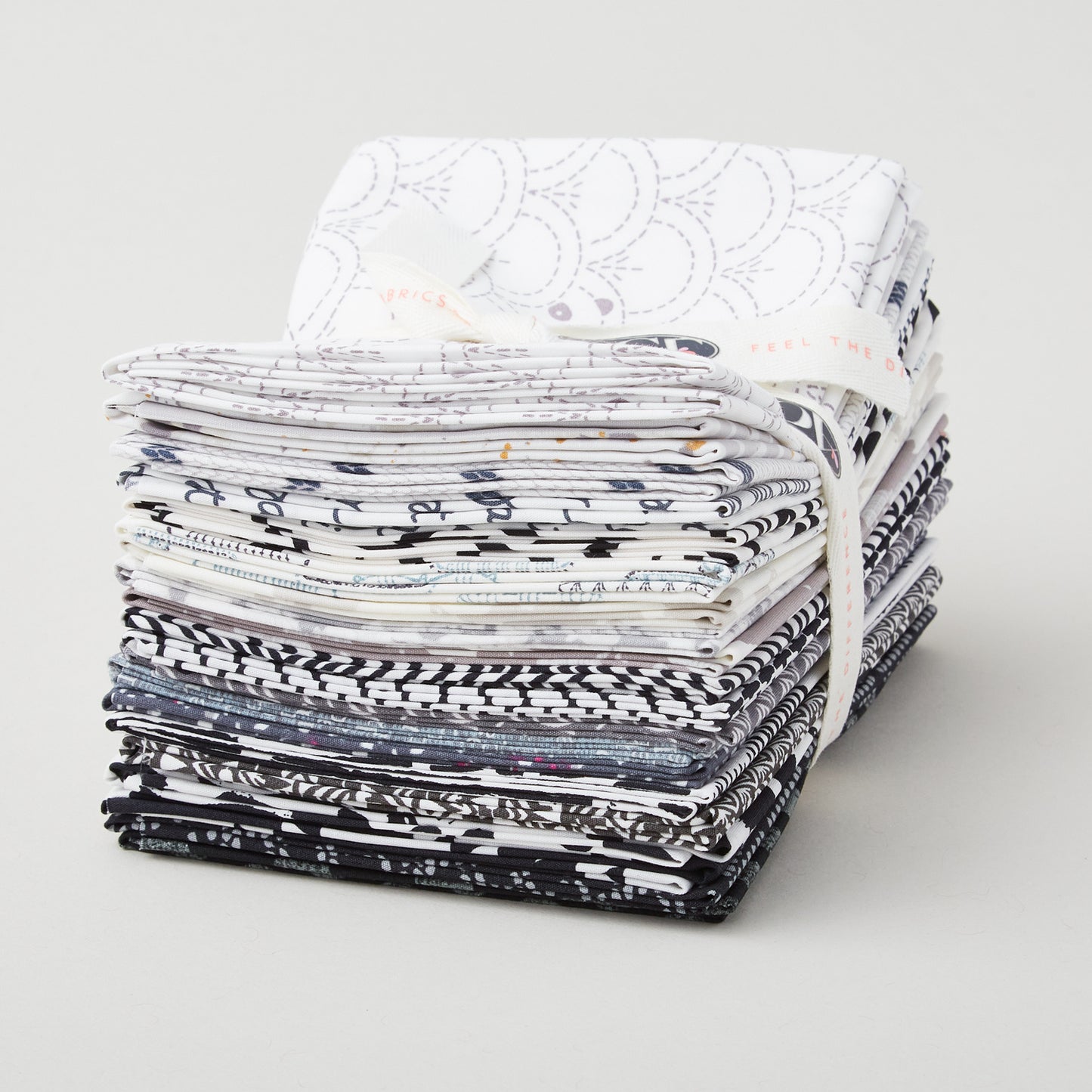 Spectrum Bundles - Shadow Fat Quarter Bundle